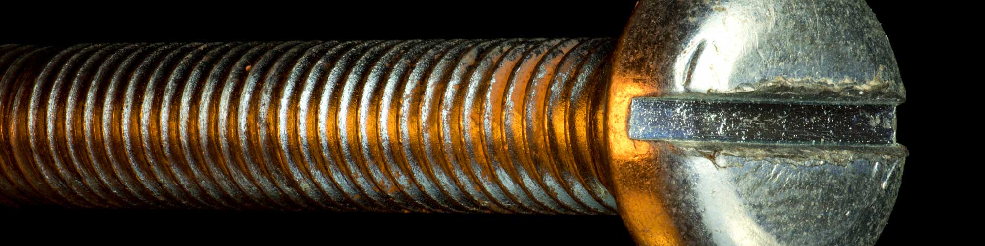 Beating depth of field in macro photography - 150+ photo stacks of screws!