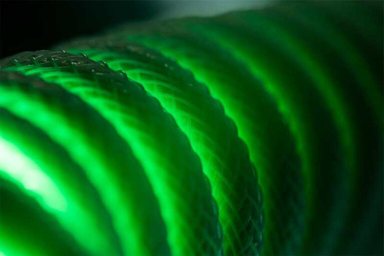 How to use macro photography lighting to create abstract art!